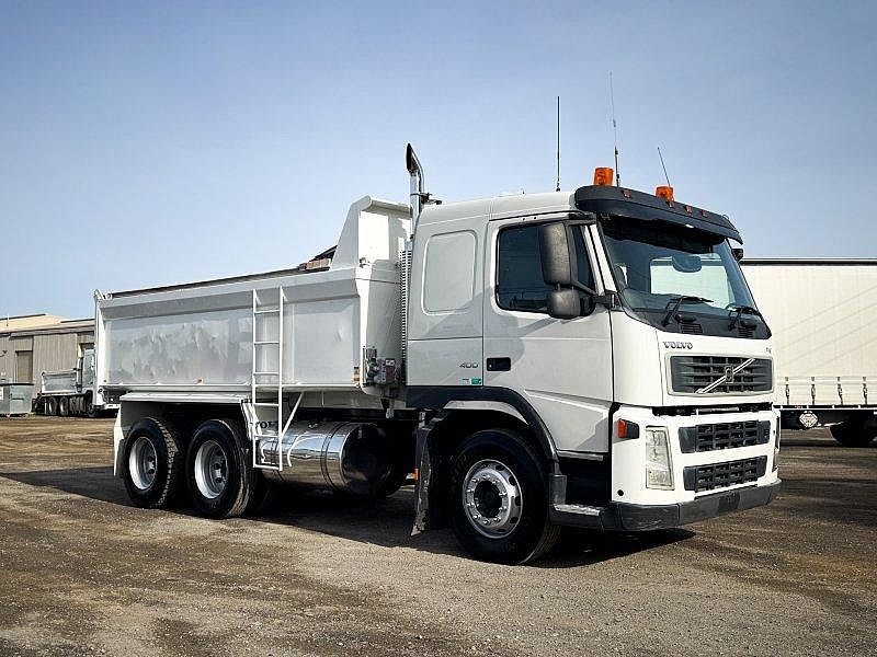 2006 Volvo FM Steel Tipper Truck » Rob Sinclair Equipment Finance